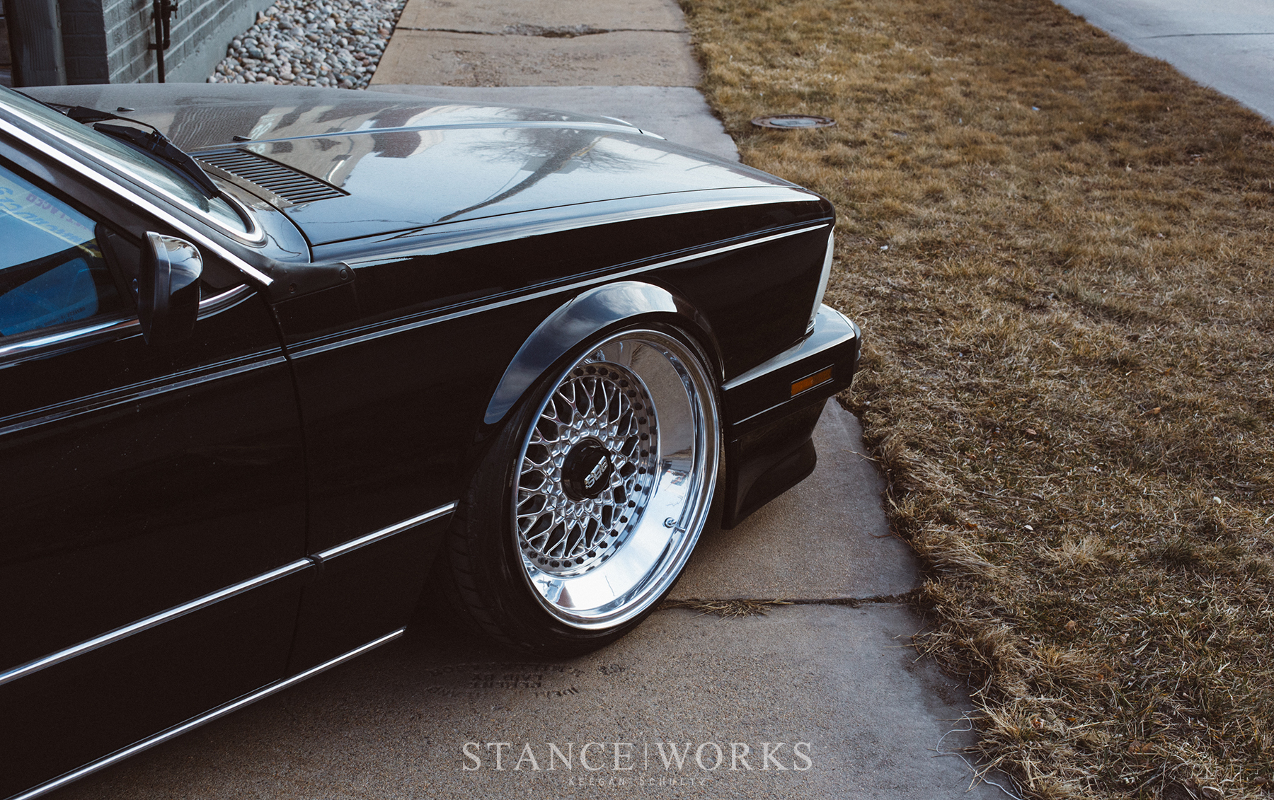 Baker-Garage-Denver-BMW-vintage-bagged-e24 (48) – StanceWorks