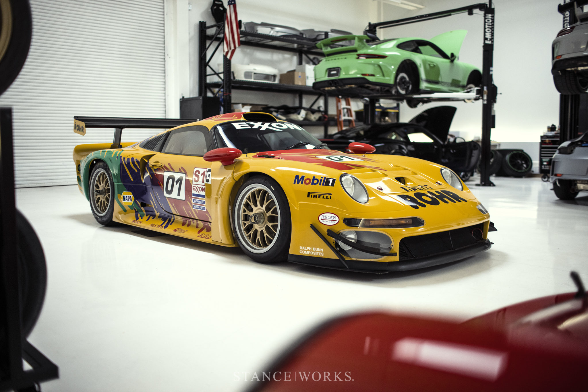 StanceWorks Desktop Wallpaper – The Porsche 911 GT1 – StanceWorks